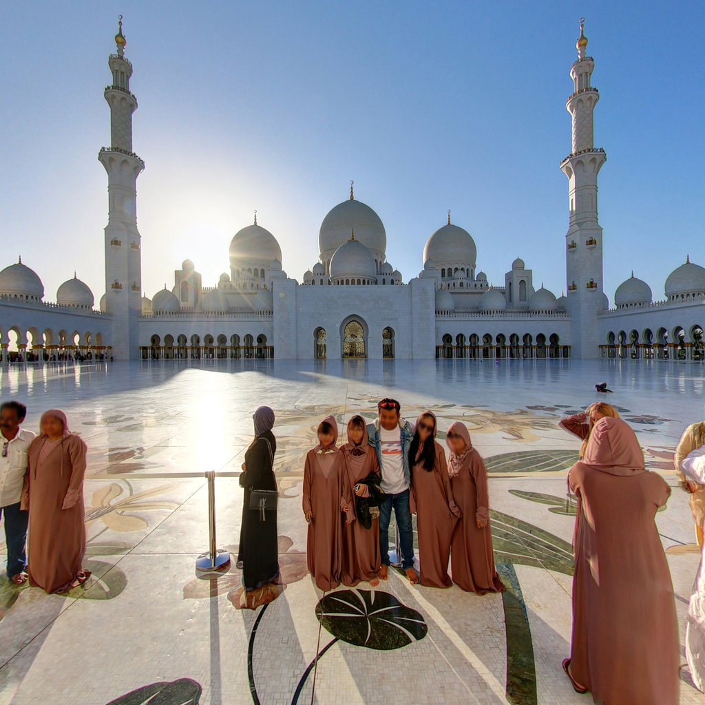 Sheikh Zayed Grand Mosque Center 1 | 360 Stories